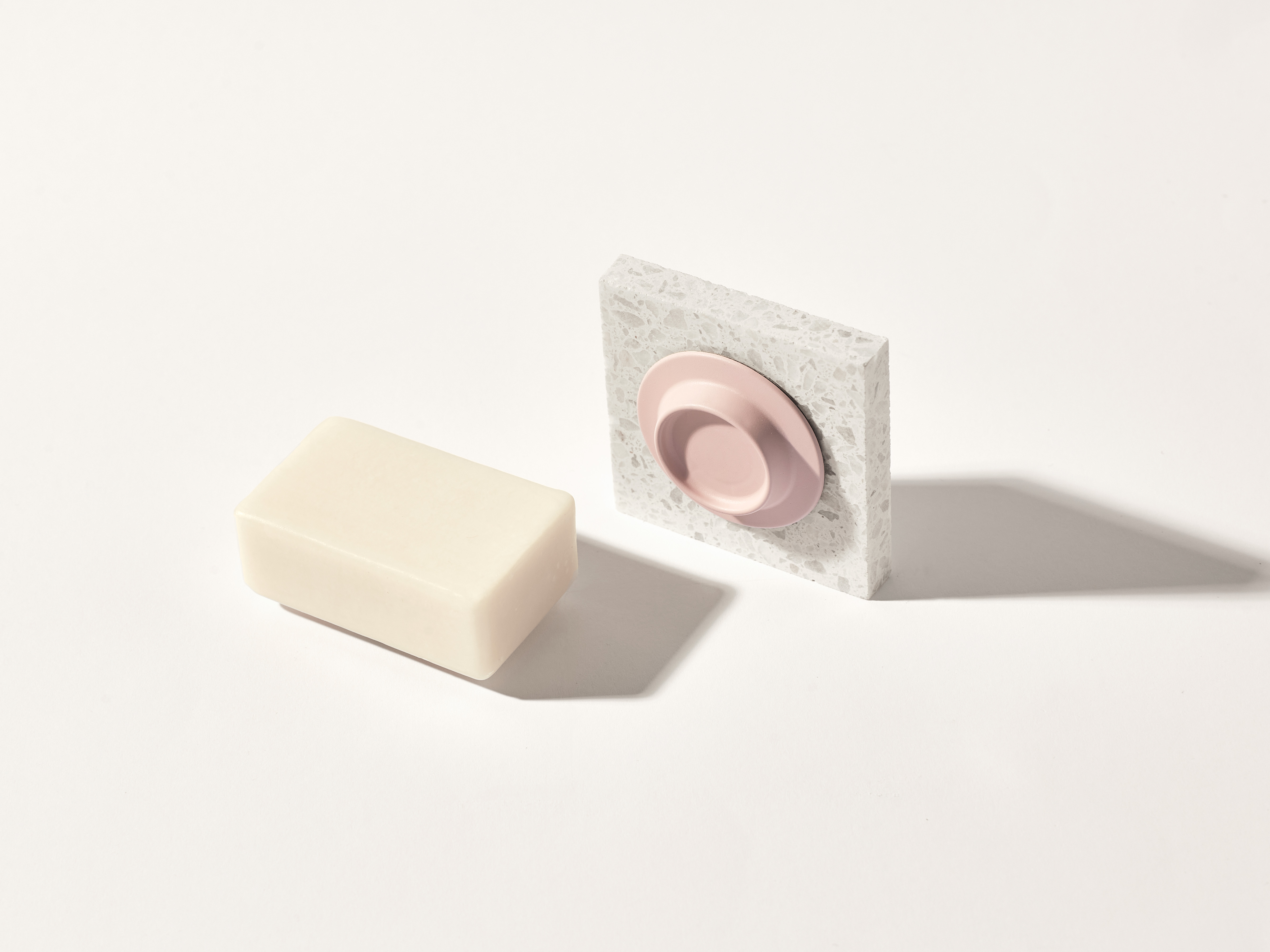 Soapi / Peach | Soapi | Magnetic soap holder | Products | Brainstream USA